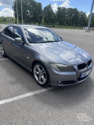Pelēks BMW 320 2009 Viļņa, ar dzinēja tilpumu 2.00 L un nobraukumu 344 tūkst. km par 4300 €, foto  vietnē AUTOMOTO.COM.LV
