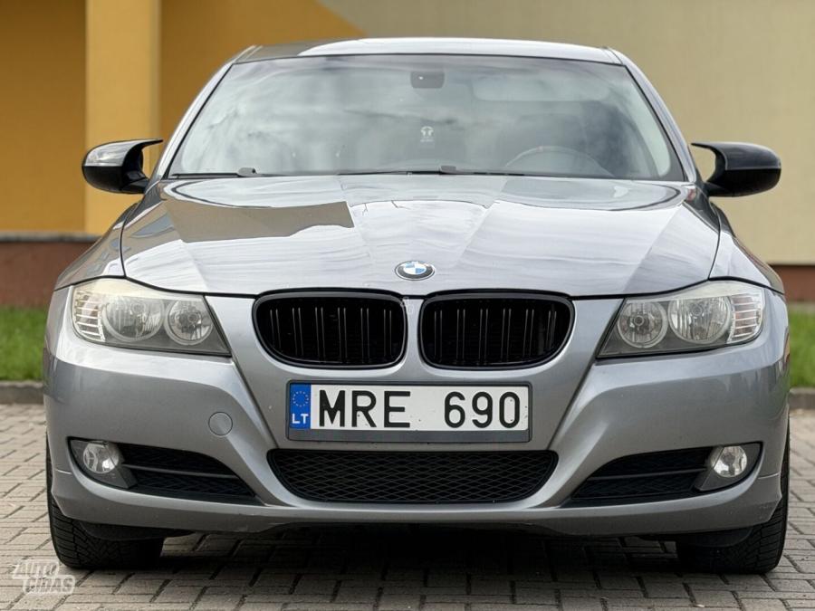 Grey BMW 320 2009 in Kaisiadorys, with an engine capacity of 2.00 L and mileage of 301 thousand km for 3950 €, photo 3 on AUTOMOTO.COM.LV