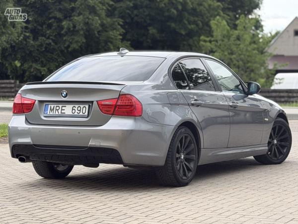 Grey BMW 320 2009 in Kaisiadorys, with an engine capacity of 2.00 L and mileage of 301 thousand km for 3950 €, photo 5 on AUTOMOTO.COM.LV