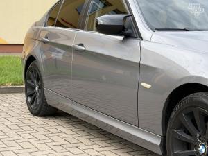 Grey BMW 320 2009 in Kaisiadorys, with an engine capacity of 2.00 L and mileage of 301 thousand km for 3950 €, photo 12 on AUTOMOTO.COM.LV