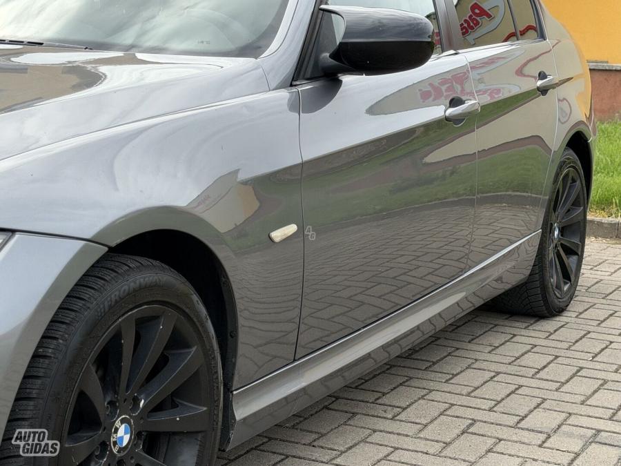 Grey BMW 320 2009 in Kaisiadorys, with an engine capacity of 2.00 L and mileage of 301 thousand km for 3950 €, photo 13 on AUTOMOTO.COM.LV