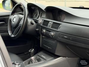 Grey BMW 320 2009 in Kaisiadorys, with an engine capacity of 2.00 L and mileage of 301 thousand km for 3950 €, photo 18 on AUTOMOTO.COM.LV