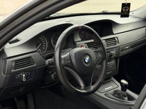 Grey BMW 320 2009 in Kaisiadorys, with an engine capacity of 2.00 L and mileage of 301 thousand km for 3950 €, photo 19 on AUTOMOTO.COM.LV
