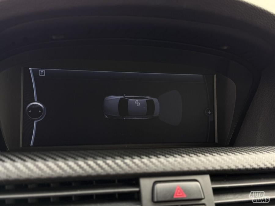 Grey BMW 320 2009 in Kaisiadorys, with an engine capacity of 2.00 L and mileage of 301 thousand km for 3950 €, photo 28 on AUTOMOTO.COM.LV
