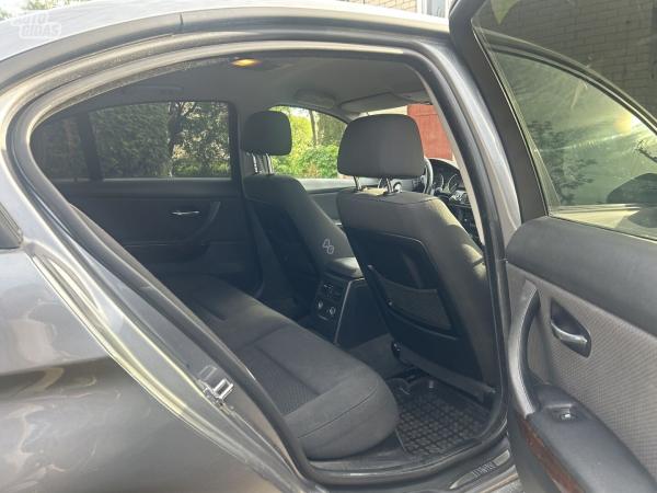 Pelēks BMW 320 2009 Šauļi, ar dzinēja tilpumu 2.00 L un nobraukumu 359 tūkst. km par 4500 €, foto 8 vietnē AUTOMOTO.COM.LV