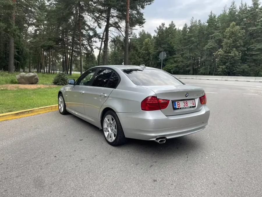 Grey BMW 320 2009 in Riga, with an engine capacity of 2.00 L and mileage of 344 thousand km for 3390 €, photo 5 on AUTOMOTO.COM.LV