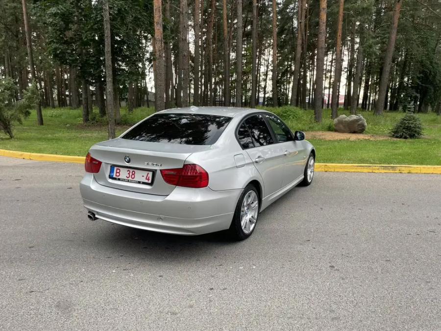 Grey BMW 320 2009 in Riga, with an engine capacity of 2.00 L and mileage of 344 thousand km for 3390 €, photo 6 on AUTOMOTO.COM.LV