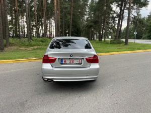 Grey BMW 320 2009 in Riga, with an engine capacity of 2.00 L and mileage of 344 thousand km for 3390 €, photo 7 on AUTOMOTO.COM.LV