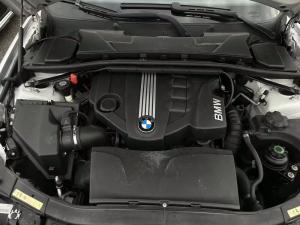 Grey BMW 320 2009 in Riga, with an engine capacity of 2.00 L and mileage of 344 thousand km for 3390 €, photo 18 on AUTOMOTO.COM.LV