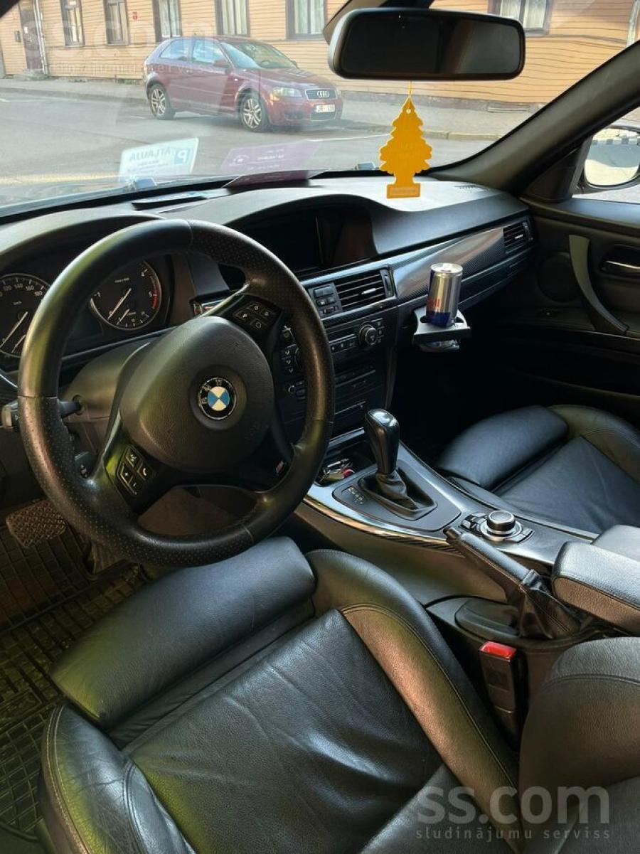 Pelēks BMW 320 2009 Rīga, ar dzinēja tilpumu 2.00 L un nobraukumu 334 tūkst. km par 6450 €, foto 1 vietnē AUTOMOTO.COM.LV