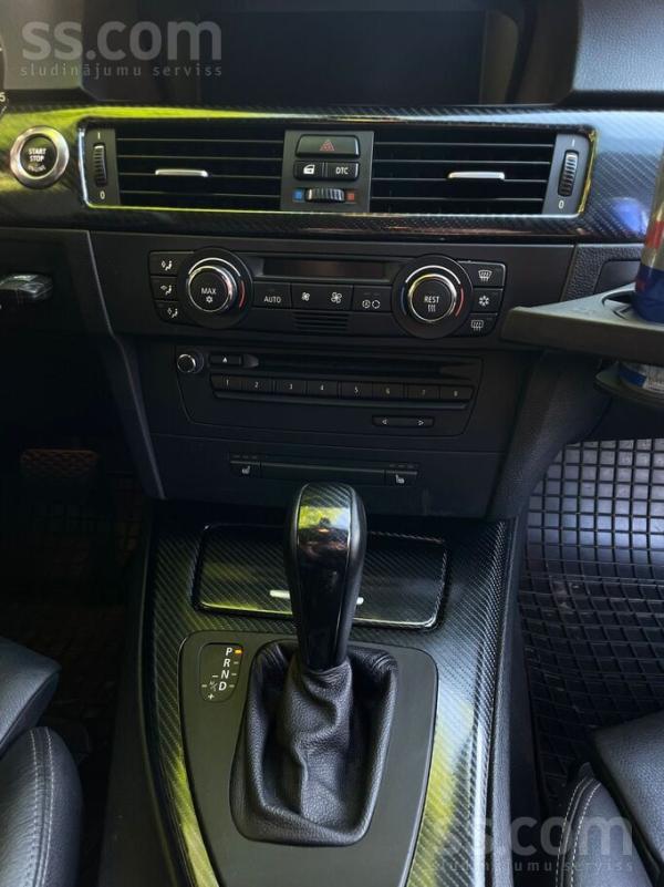 Grey BMW 320 2009 in Riga, with an engine capacity of 2.00 L and mileage of 334 thousand km for 6450 €, photo 9 on AUTOMOTO.COM.LV