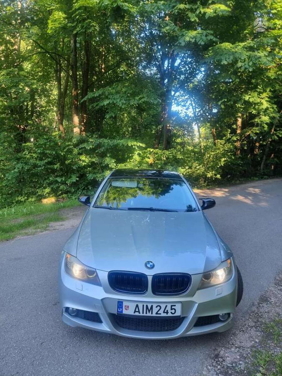 Grey BMW 320 2009 in Vilnius, with an engine capacity of 2.00 L and mileage of 230 thousand km for 5700 €, photo 13 on AUTOMOTO.COM.LV