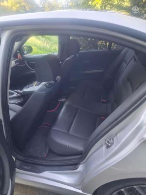 Grey BMW 320 2009 in Vilnius, with an engine capacity of 2.00 L and mileage of 230 thousand km for 5700 €, photo 19 on AUTOMOTO.COM.LV