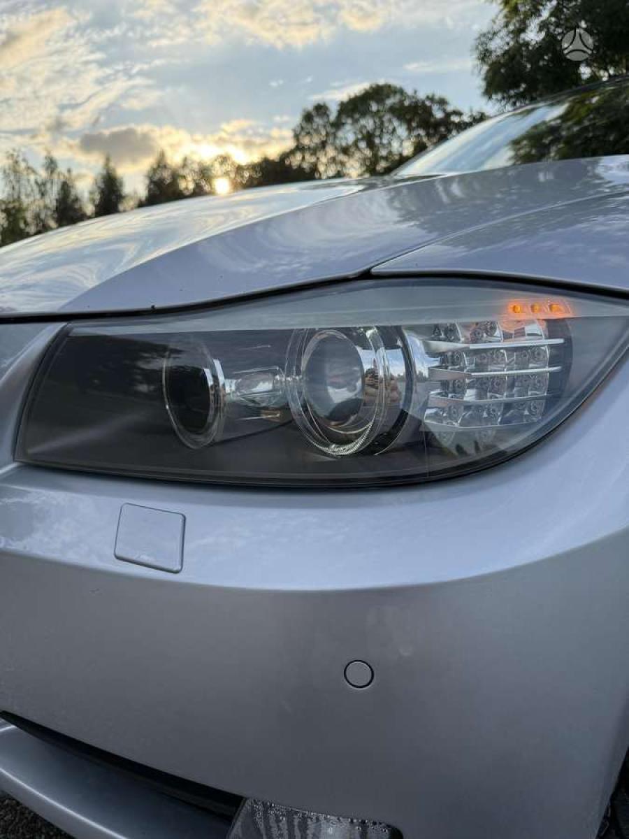 Grey BMW 320 2009 in Kaunas, with an engine capacity of 2.00 L and mileage of 312 thousand km for 5250 €, photo 12 on AUTOMOTO.COM.LV