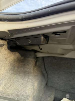 Grey BMW 320 2009 in Kaunas, with an engine capacity of 2.00 L and mileage of 312 thousand km for 5250 €, photo 13 on AUTOMOTO.COM.LV