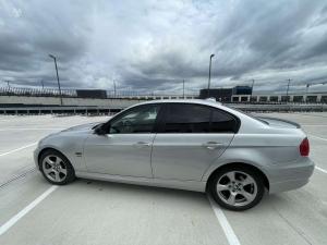 Grey BMW 320 2009 in Vilnius, with an engine capacity of 2.00 L and mileage of 369 thousand km for 3200 €, photo 9 on AUTOMOTO.COM.LV