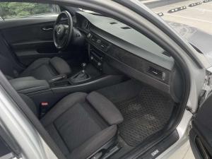 Grey BMW 320 2009 in Vilnius, with an engine capacity of 2.00 L and mileage of 369 thousand km for 3200 €, photo 19 on AUTOMOTO.COM.LV