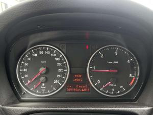 Grey BMW 320 2009 in Vilnius, with an engine capacity of 2.00 L and mileage of 369 thousand km for 3200 €, photo 23 on AUTOMOTO.COM.LV