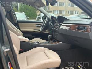 Pelēks BMW 320 2009 Kuldīga, ar dzinēja tilpumu 2.00 L un nobraukumu 330 tūkst. km par 6890 €, foto 14 vietnē AUTOMOTO.COM.LV