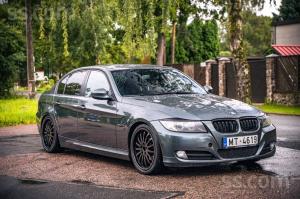 Grey BMW 320 2009 in Riga, with an engine capacity of 2.00 L and mileage of 258 thousand km for 1990 €, photo 4 on AUTOMOTO.COM.LV