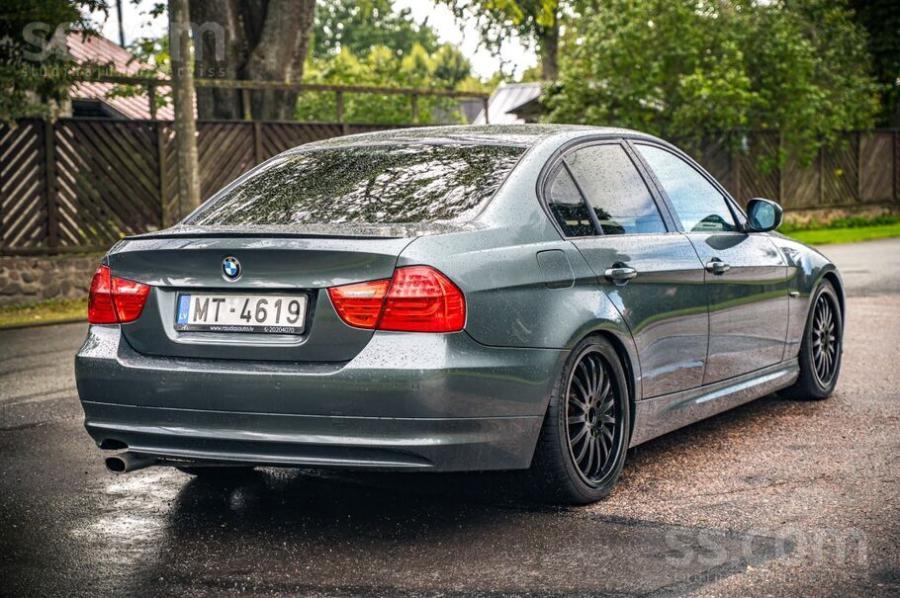 Grey BMW 320 2009 in Riga, with an engine capacity of 2.00 L and mileage of 258 thousand km for 1990 €, photo 5 on AUTOMOTO.COM.LV
