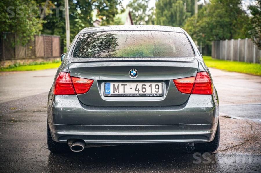 Grey BMW 320 2009 in Riga, with an engine capacity of 2.00 L and mileage of 258 thousand km for 1990 €, photo 6 on AUTOMOTO.COM.LV