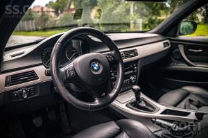 Grey BMW 320 2009 in Riga, with an engine capacity of 2.00 L and mileage of 258 thousand km for 1990 €, photo 10 on AUTOMOTO.COM.LV