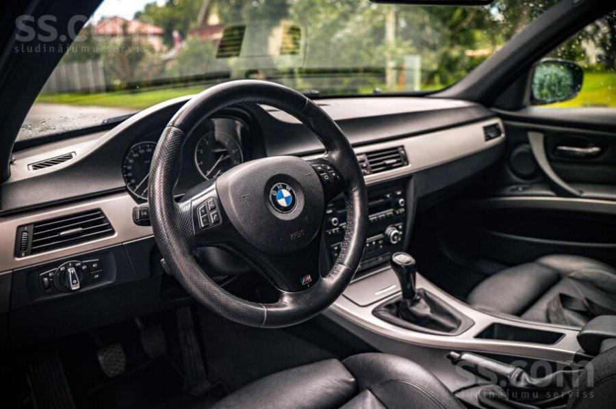 Grey BMW 320 2009 in Riga, with an engine capacity of 2.00 L and mileage of 258 thousand km for 1990 €, photo 10 on AUTOMOTO.COM.LV