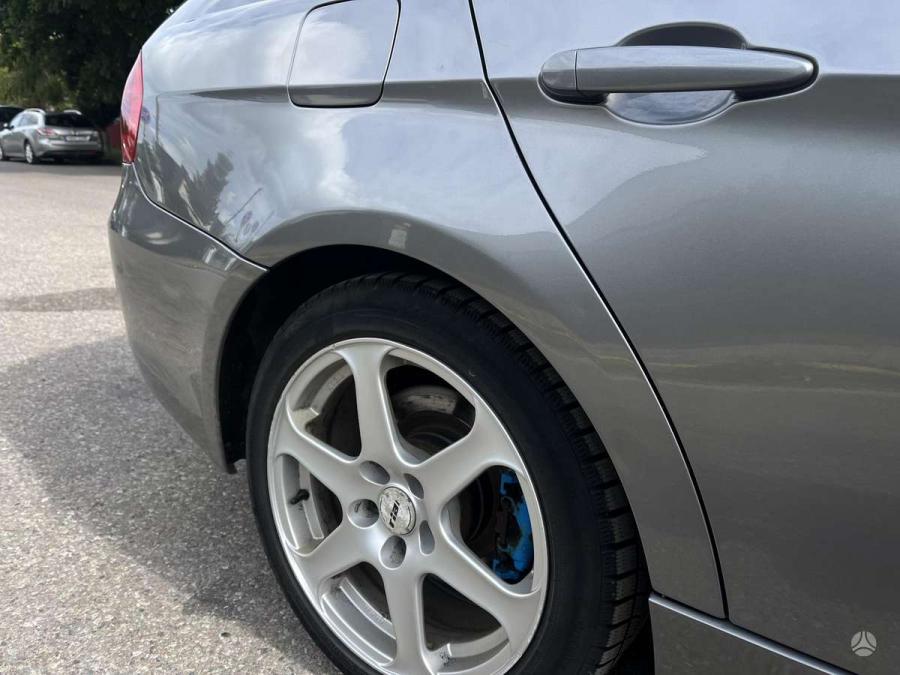Pelēks BMW 320 2009 Kauņa, ar dzinēja tilpumu 2.00 L un nobraukumu 310 tūkst. km par 4300 €, foto 8 vietnē AUTOMOTO.COM.LV