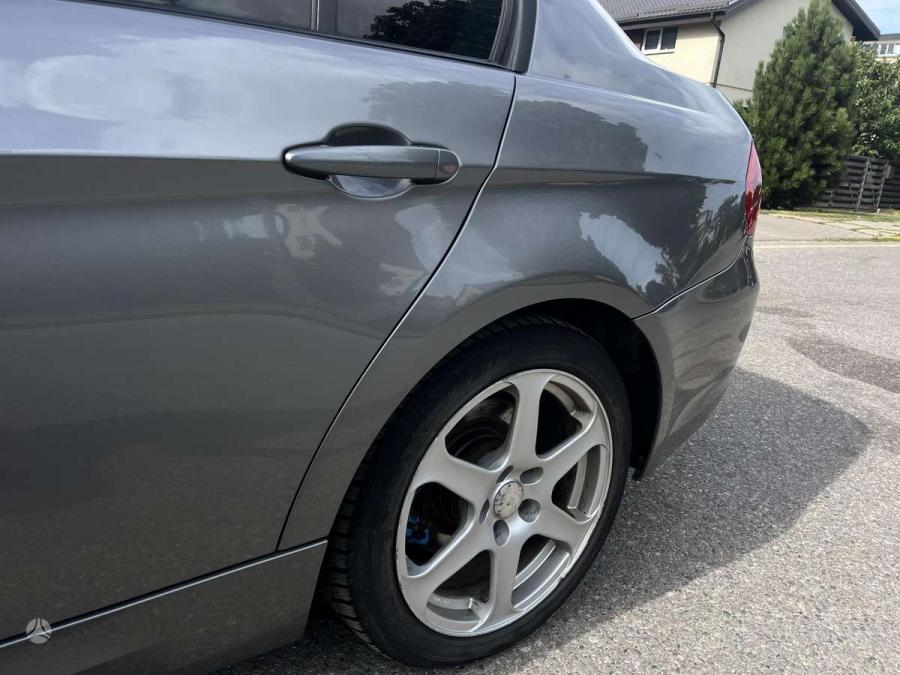 Pelēks BMW 320 2009 Kauņa, ar dzinēja tilpumu 2.00 L un nobraukumu 310 tūkst. km par 4300 €, foto 9 vietnē AUTOMOTO.COM.LV