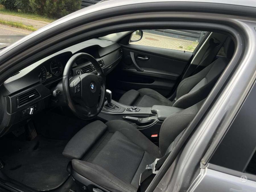 Pelēks BMW 320 2009 Kauņa, ar dzinēja tilpumu 2.00 L un nobraukumu 310 tūkst. km par 4300 €, foto 12 vietnē AUTOMOTO.COM.LV