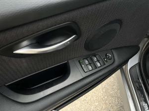 Pelēks BMW 320 2009 Kauņa, ar dzinēja tilpumu 2.00 L un nobraukumu 310 tūkst. km par 4300 €, foto 17 vietnē AUTOMOTO.COM.LV