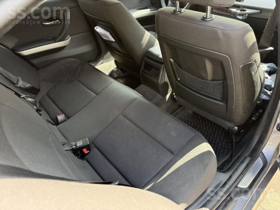 Pelēks BMW 320 2009 Rīga, ar dzinēja tilpumu 2.00 L un nobraukumu 301 tūkst. km par 3680 €, foto 13 vietnē AUTOMOTO.COM.LV