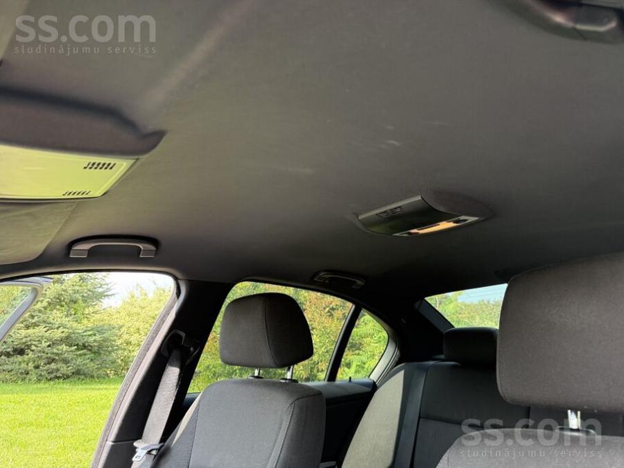 Pelēks BMW 320 2009 Rīga, ar dzinēja tilpumu 2.00 L un nobraukumu 301 tūkst. km par 3680 €, foto 14 vietnē AUTOMOTO.COM.LV