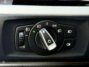Pelēks BMW 320 2009 Kauņa, ar dzinēja tilpumu 2.00 L un nobraukumu 256 tūkst. km par 3500 €, foto 28 vietnē AUTOMOTO.COM.LV