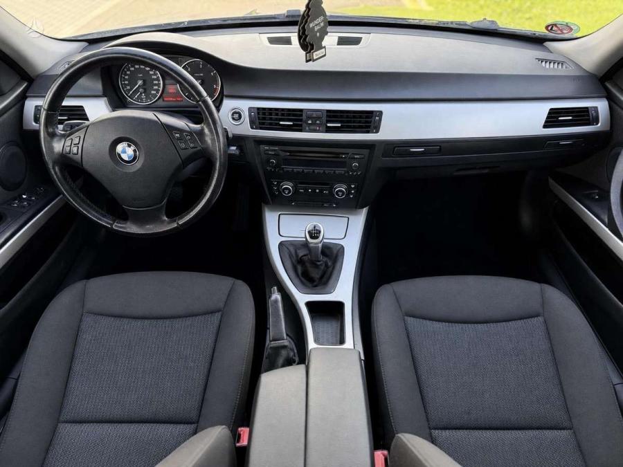 Pelēks BMW 320 2009 Kauņa, ar dzinēja tilpumu 2.00 L un nobraukumu 256 tūkst. km par 3500 €, foto 47 vietnē AUTOMOTO.COM.LV