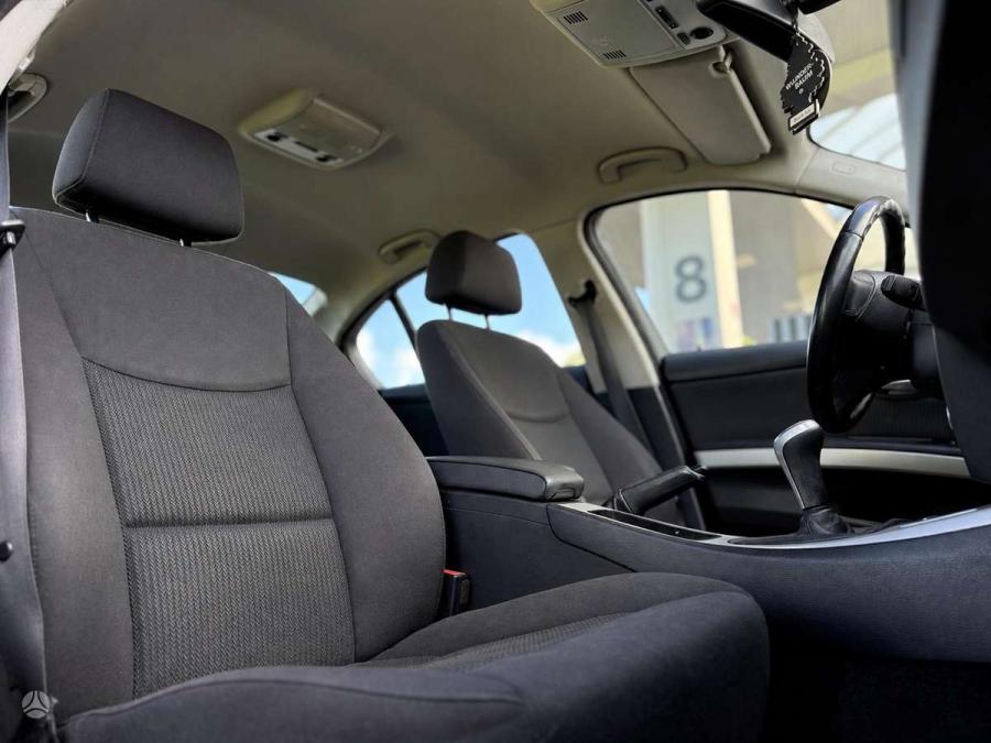 Pelēks BMW 320 2009 Kauņa, ar dzinēja tilpumu 2.00 L un nobraukumu 256 tūkst. km par 3500 €, foto 50 vietnē AUTOMOTO.COM.LV