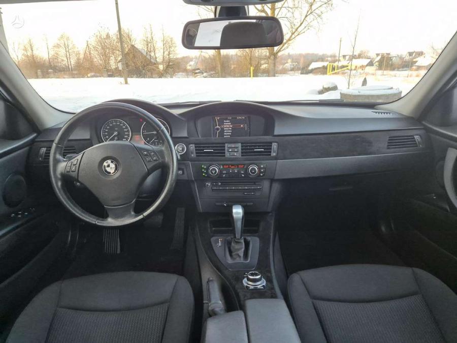 Pelēks BMW 320 2010 Alīta, ar dzinēja tilpumu 2.00 L un nobraukumu 252 tūkst. km par 5350 €, foto 13 vietnē AUTOMOTO.COM.LV