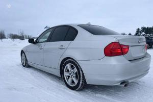 Pelēks BMW 320 2010 Viļņa, ar dzinēja tilpumu 2.00 L un nobraukumu 276 tūkst. km par 6200 €, foto 2 vietnē AUTOMOTO.COM.LV
