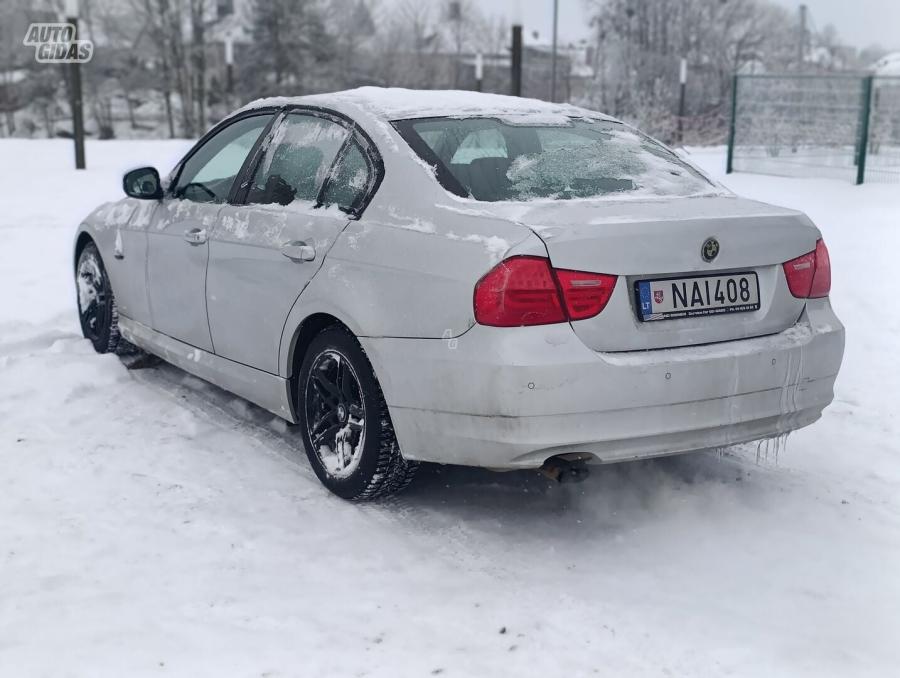 Pelēks BMW 320 2010 Kauņa, ar dzinēja tilpumu 1.80 L un nobraukumu 162 tūkst. km par 1999 €, foto 6 vietnē AUTOMOTO.COM.LV