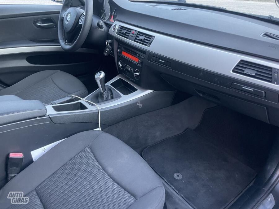 Pelēks BMW 320 2010 Kauņa, ar dzinēja tilpumu 2.00 L un nobraukumu 298 tūkst. km par 4450 €, foto 29 vietnē AUTOMOTO.COM.LV
