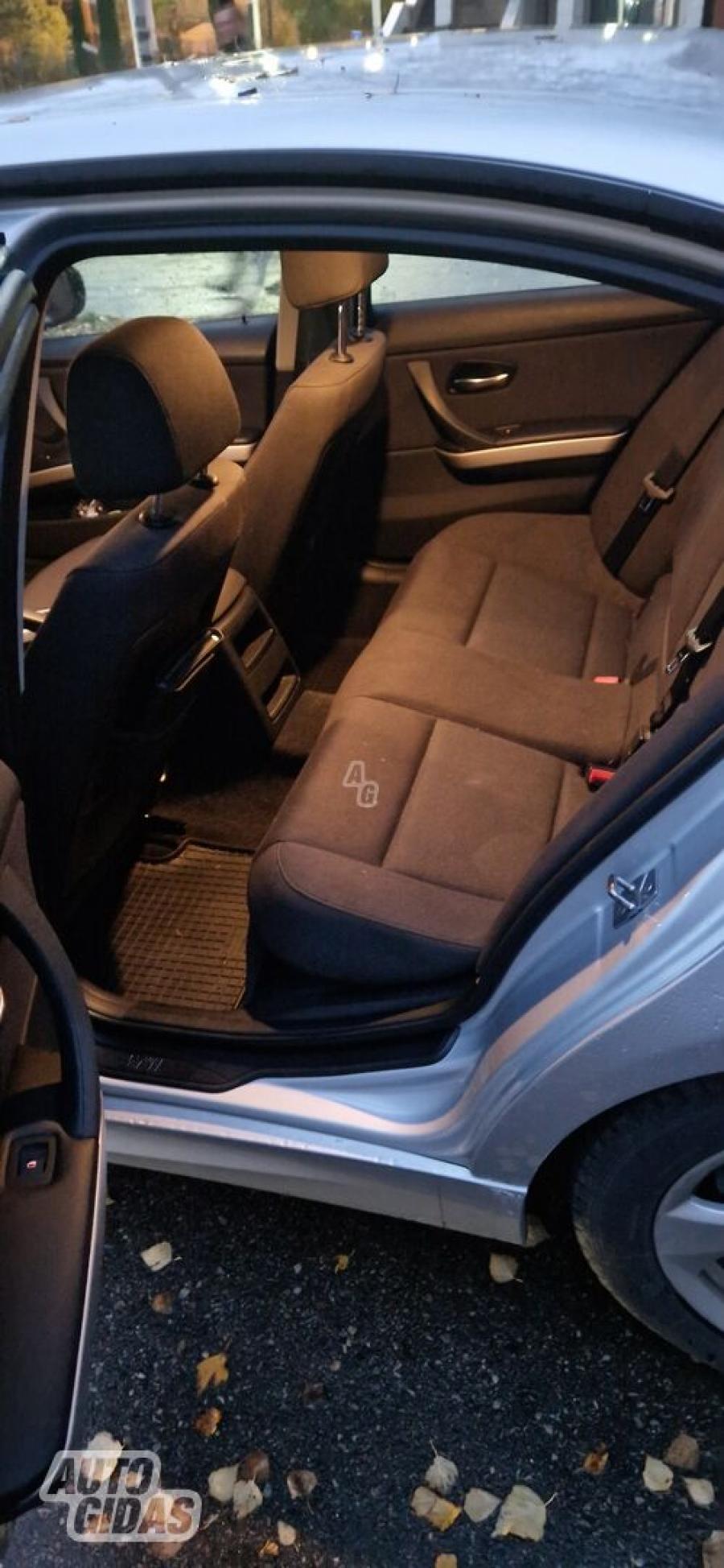 Pelēks BMW 320 2010 Viļņa, ar dzinēja tilpumu 2.00 L un nobraukumu 214 tūkst. km par 4350 €, foto 13 vietnē AUTOMOTO.COM.LV