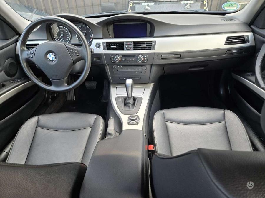 Pelēks BMW 320 2010 Viļņa, ar dzinēja tilpumu 2.00 L un nobraukumu 250 tūkst. km par 5650 €, foto 15 vietnē AUTOMOTO.COM.LV