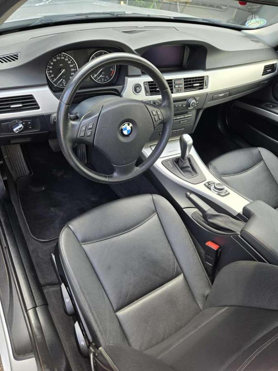 Pelēks BMW 320 2010 Viļņa, ar dzinēja tilpumu 2.00 L un nobraukumu 250 tūkst. km par 5650 €, foto 19 vietnē AUTOMOTO.COM.LV