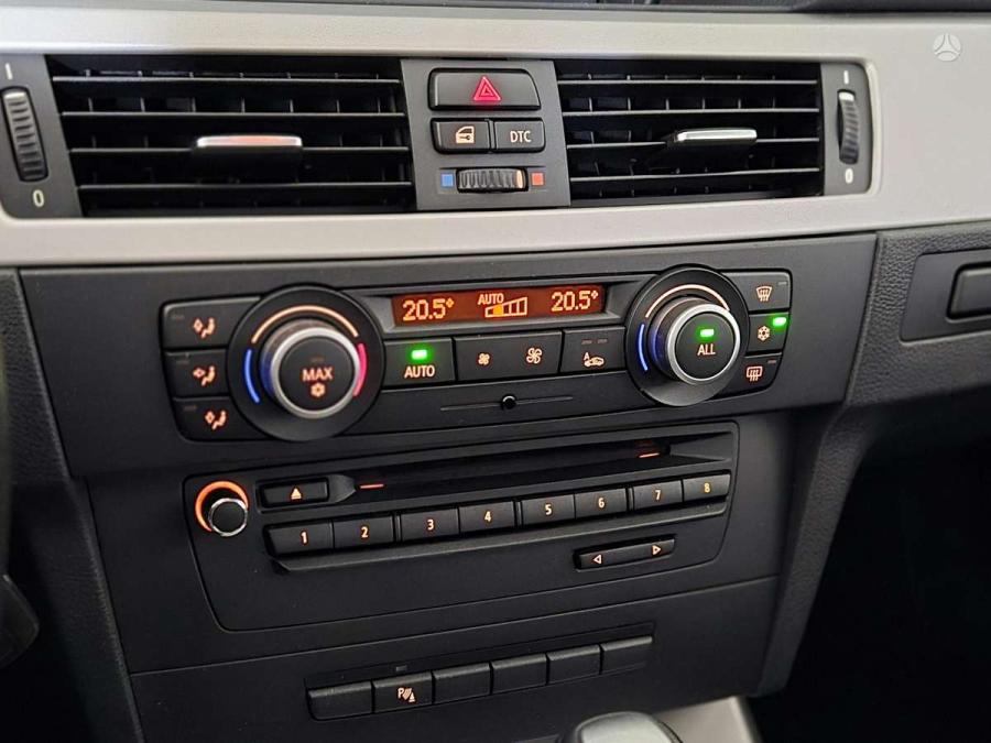 Pelēks BMW 320 2010 Viļņa, ar dzinēja tilpumu 2.00 L un nobraukumu 250 tūkst. km par 5650 €, foto 30 vietnē AUTOMOTO.COM.LV