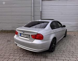 Pelēks BMW 320 2010 Viļņa, ar dzinēja tilpumu 2.00 L un nobraukumu 302 tūkst. km par 4350 €, foto 4 vietnē AUTOMOTO.COM.LV