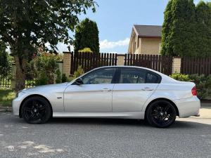 Grey BMW 320 2010 in Vilnius, with an engine capacity of 2.00 L and mileage of 180 thousand km for 5450 €, photo 12 on AUTOMOTO.COM.LV