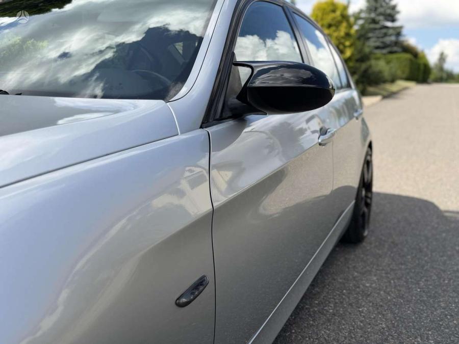 Grey BMW 320 2010 in Vilnius, with an engine capacity of 2.00 L and mileage of 180 thousand km for 5450 €, photo 13 on AUTOMOTO.COM.LV