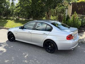 Grey BMW 320 2010 in Vilnius, with an engine capacity of 2.00 L and mileage of 180 thousand km for 5450 €, photo 18 on AUTOMOTO.COM.LV