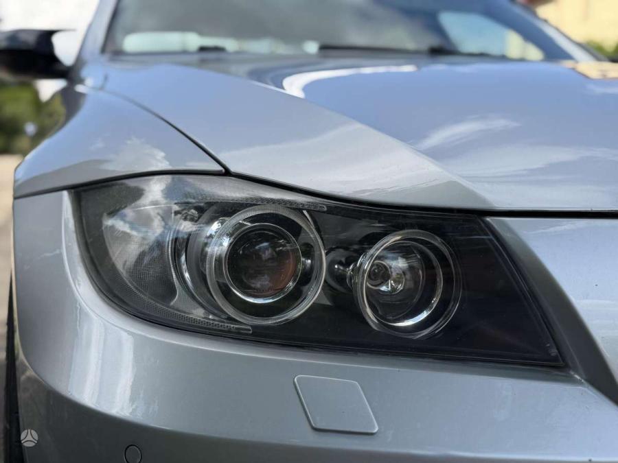 Grey BMW 320 2010 in Vilnius, with an engine capacity of 2.00 L and mileage of 180 thousand km for 5450 €, photo 30 on AUTOMOTO.COM.LV